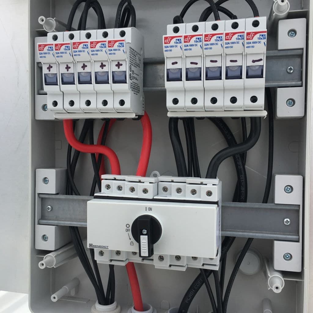 Pros And Cons Of In-line Fusing Vs. Din Mount Holders